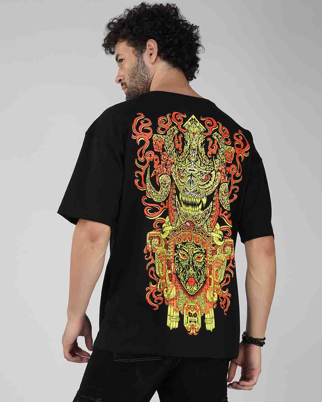 Macabra Queen | UV Light Reactive & Glow In Dark | Oversized T-Shirt ...